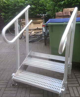 Stegmannen.se - Resting Platform 1500 x 1500mm with handrails & stair 1 ...