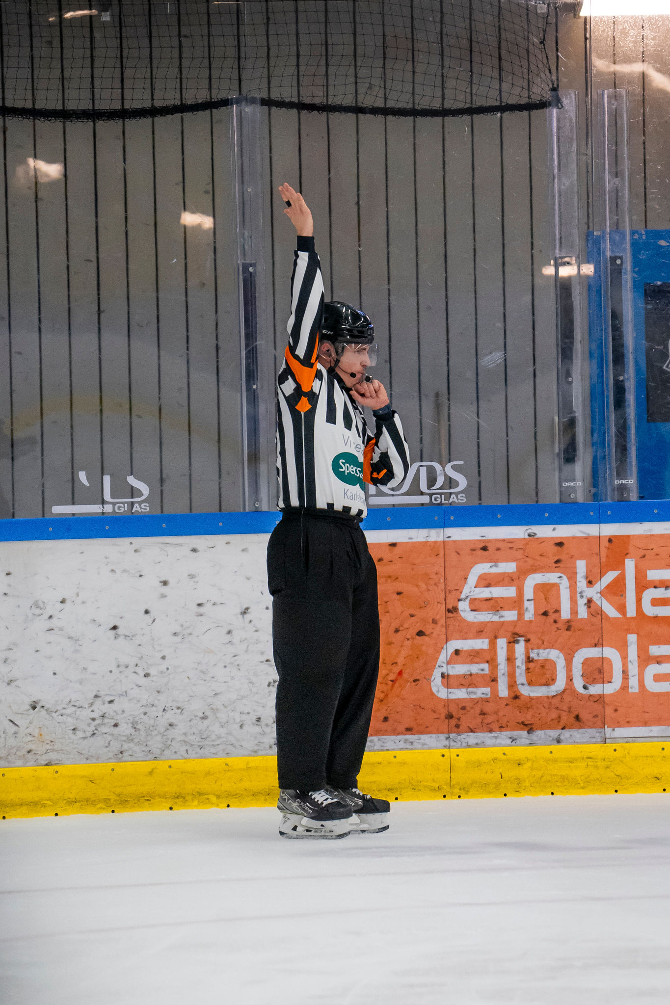 Interview with Ice Hockey Referee Jesper – Refcom II | Spintso