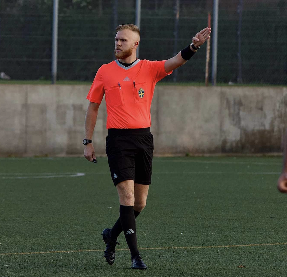 Blog: Interview with Football Referee | Spintso